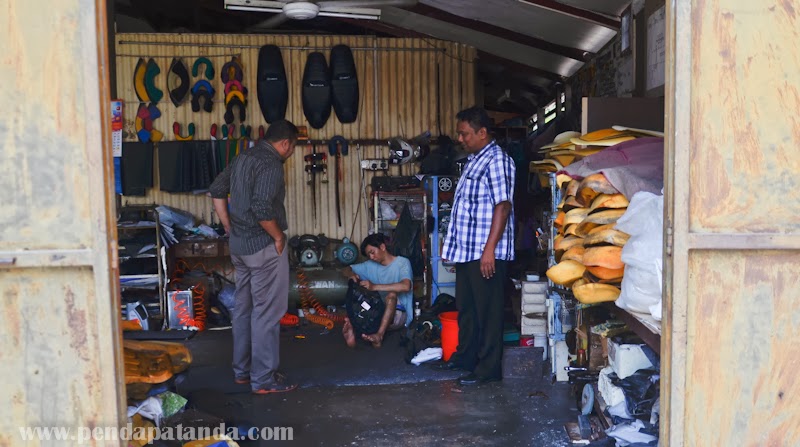 Kedai Cina potong seat motor di Pulau Pinang | Jas-du-it