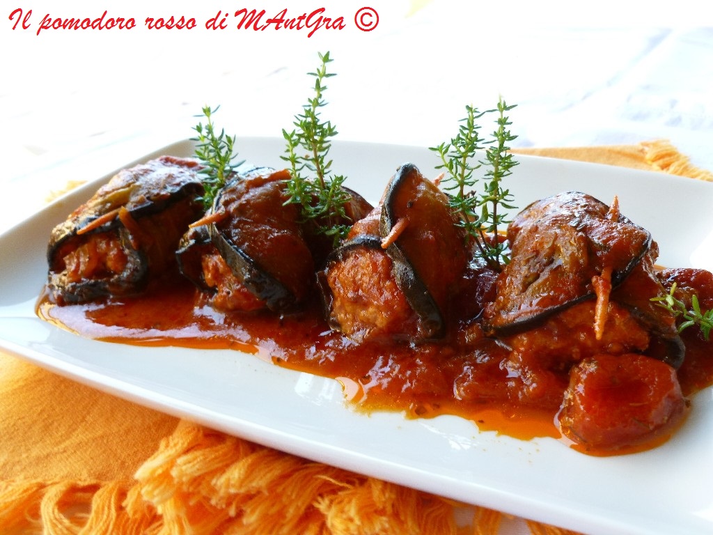 Rotolini di melanzane con pollo prosciutto e fontina da Il pomodoro ...