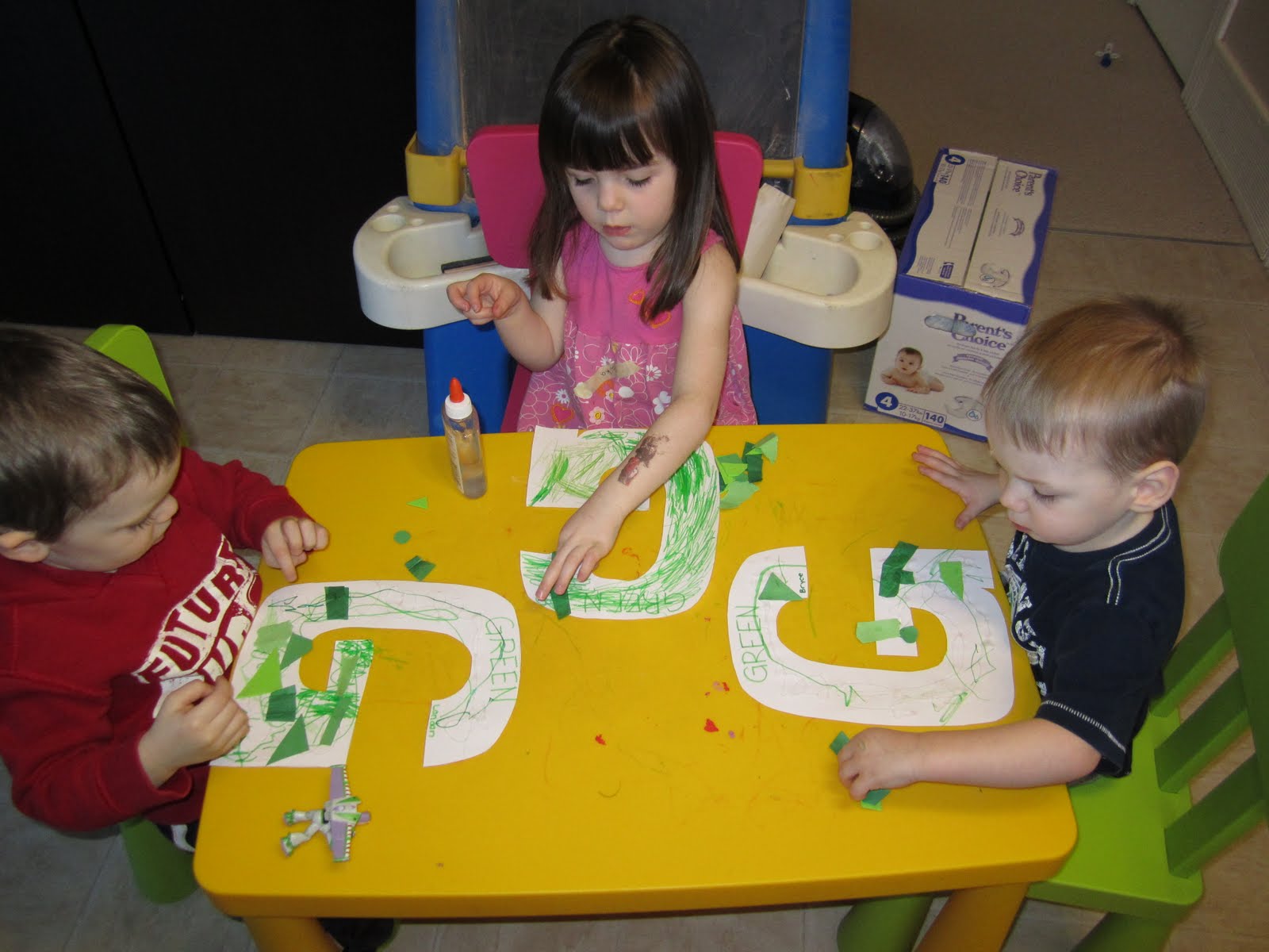 Kidtastic Crafts: G is for Green