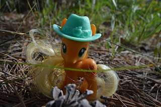 Meet Cute Monday: Applejack