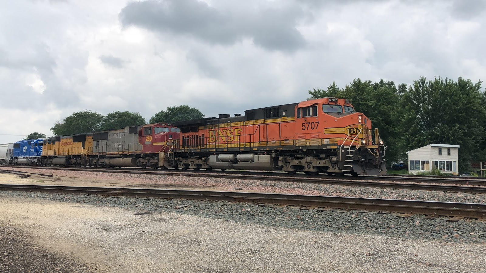 buddy burton photography: Foreign leaders on CN Iowa Division