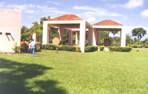 ZONA ARQUEOLÓGICA DE TRES ZAPOTES CON MUSEO DE SITIO ~ BITACORA ADVENTURE