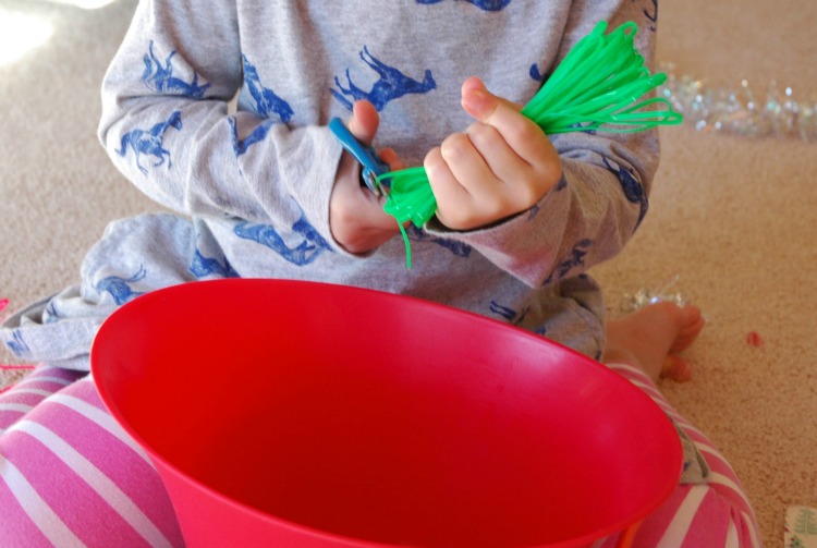 Christmas Cutting Tray | What Can We Do With Paper And Glue