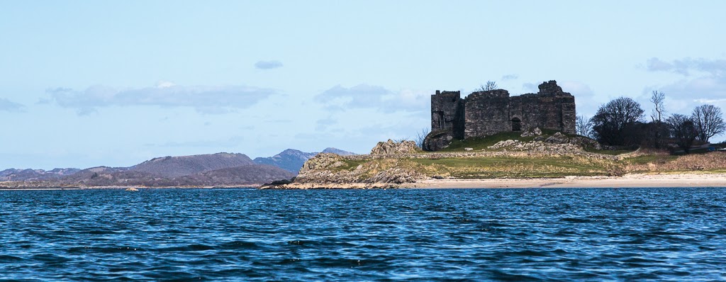 Sea kayaking with seakayakphoto.com: Time stands still in Loch Sween