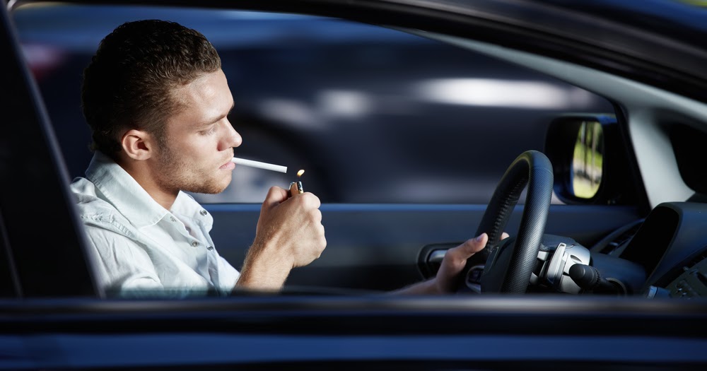 Car Gadgets Blog: Smoking at the wheel is a risk to road safety