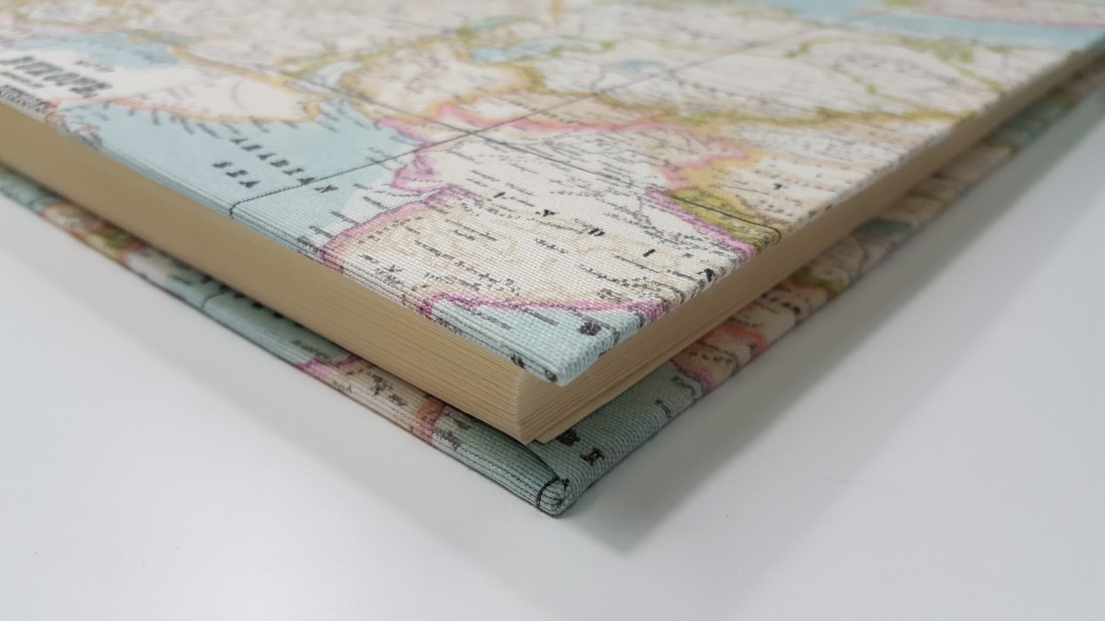 Las ideas de Yoli: Álbum de fotos mapa mundi.