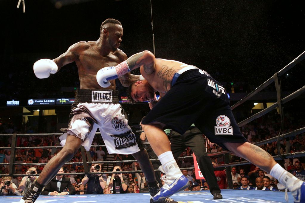 The Boxing Glove: Big Fight Report: Deontay Wilder vs. Chris Arreola ...