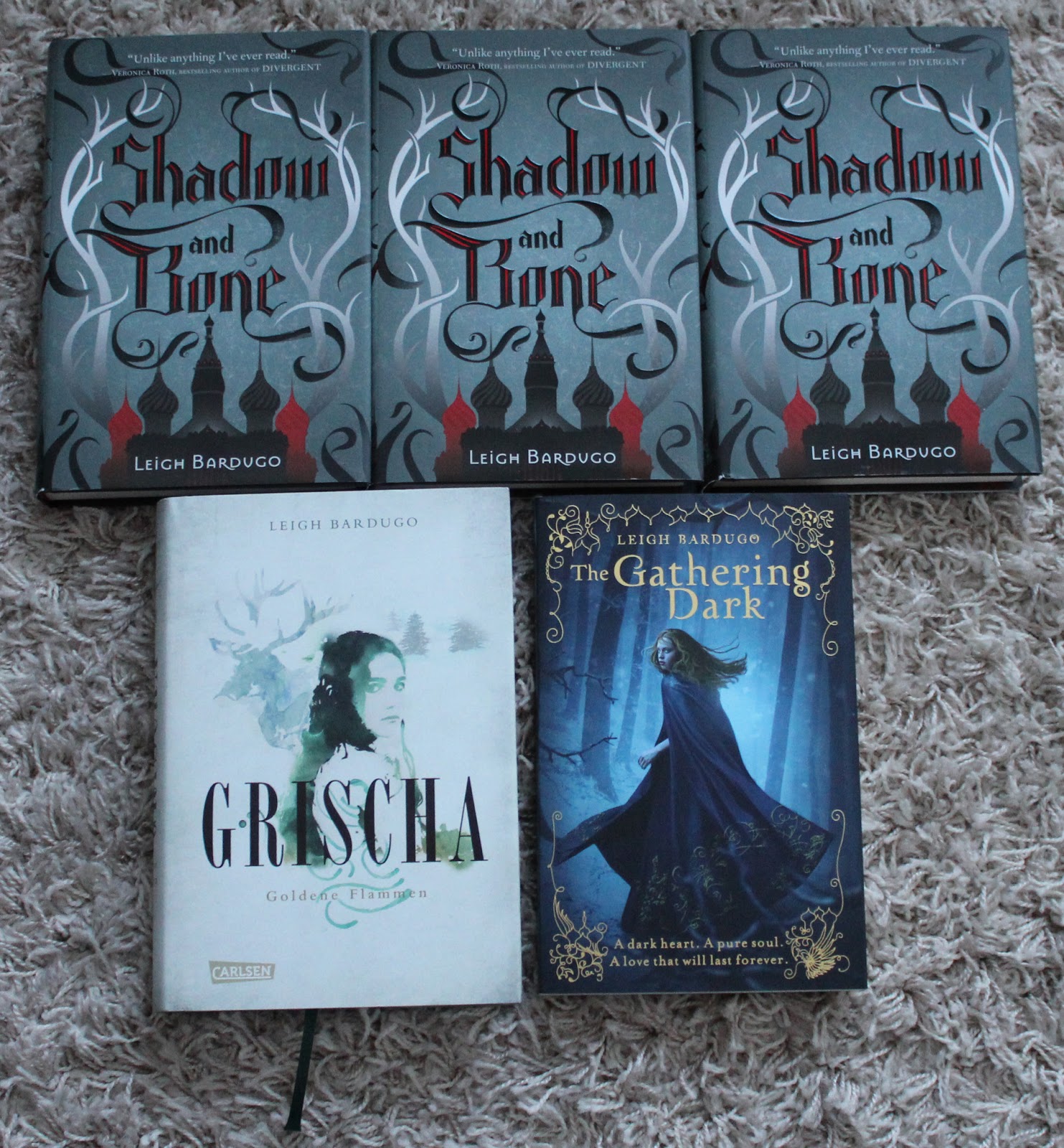 Carina's Books: Shadow and Bone by Leigh Bardugo