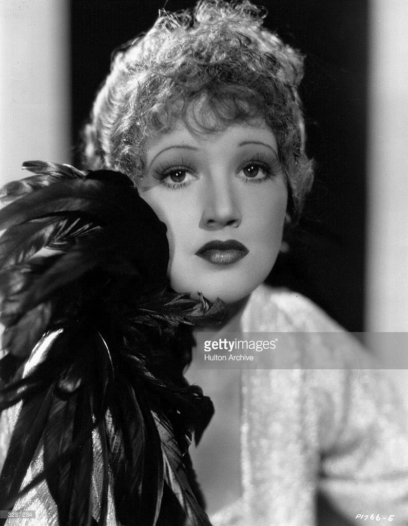 A Slice of Cheesecake – Arline Judge – Idol Features