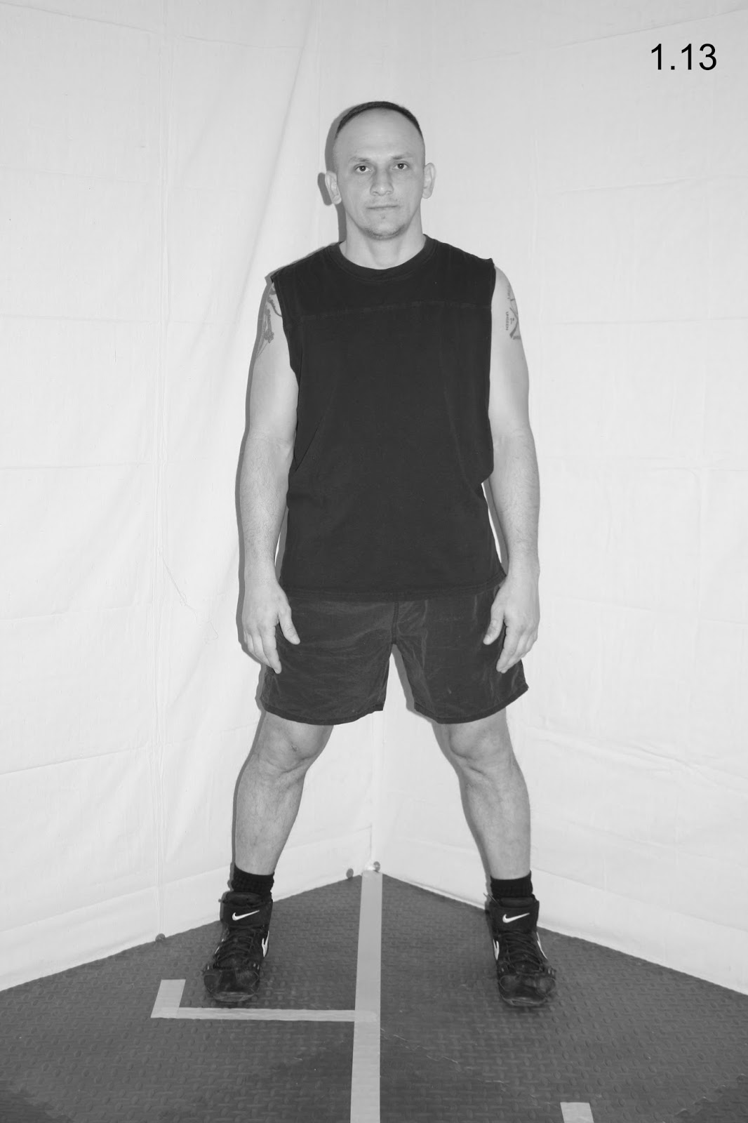 Righting Crime Fiction: A Writer's Guide to Fighting: The Fighting Stance