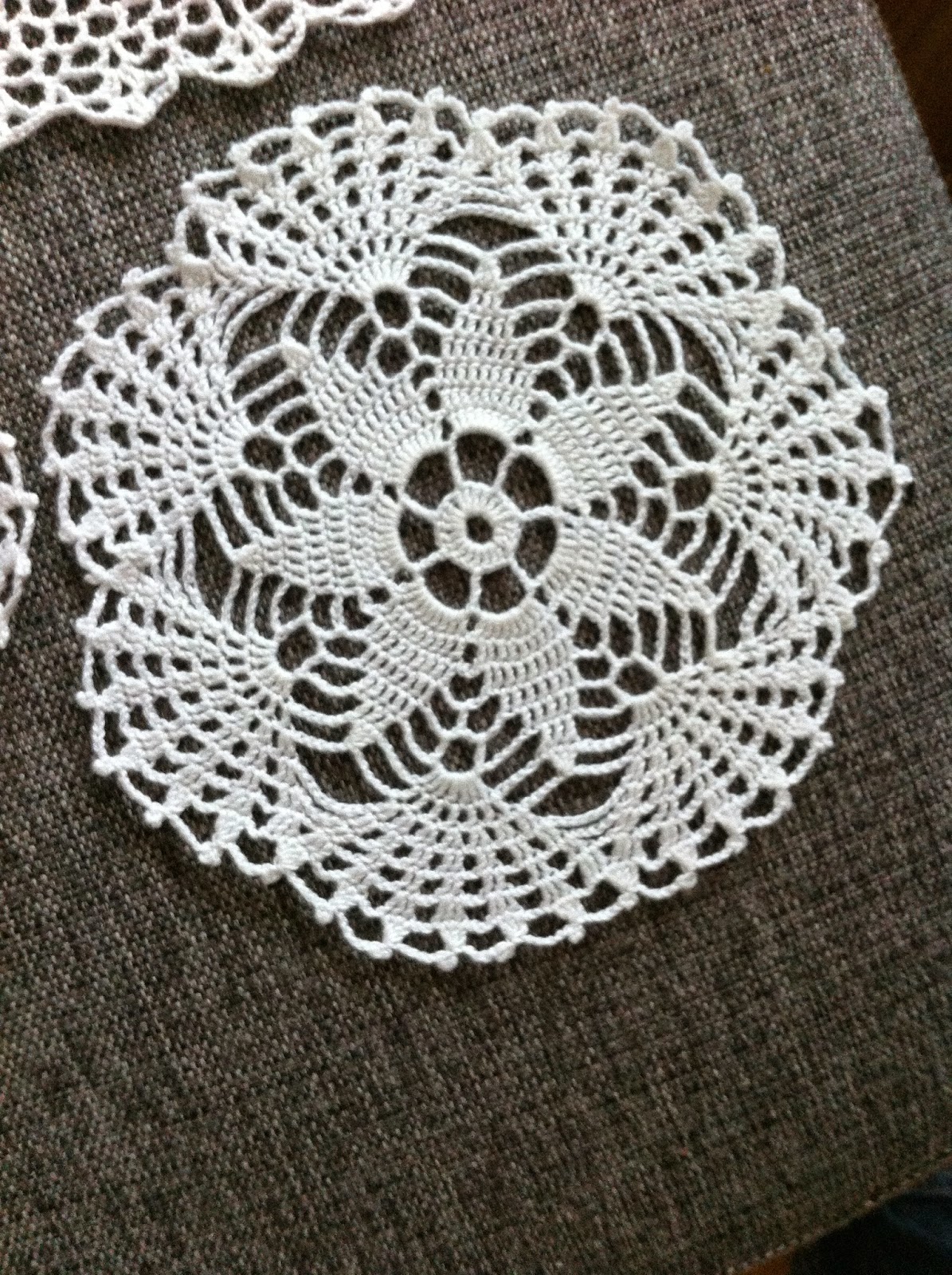 Virkamera: Runda virkade smådukar