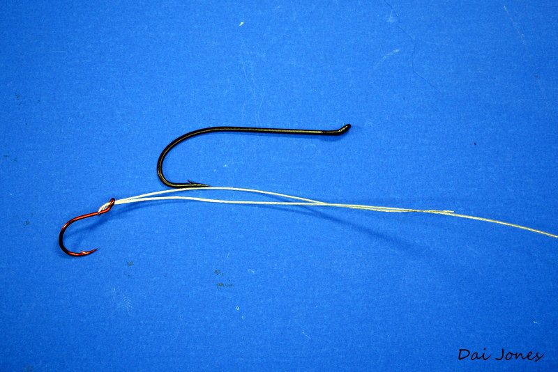 Flies step by step: Intruder, step by step.