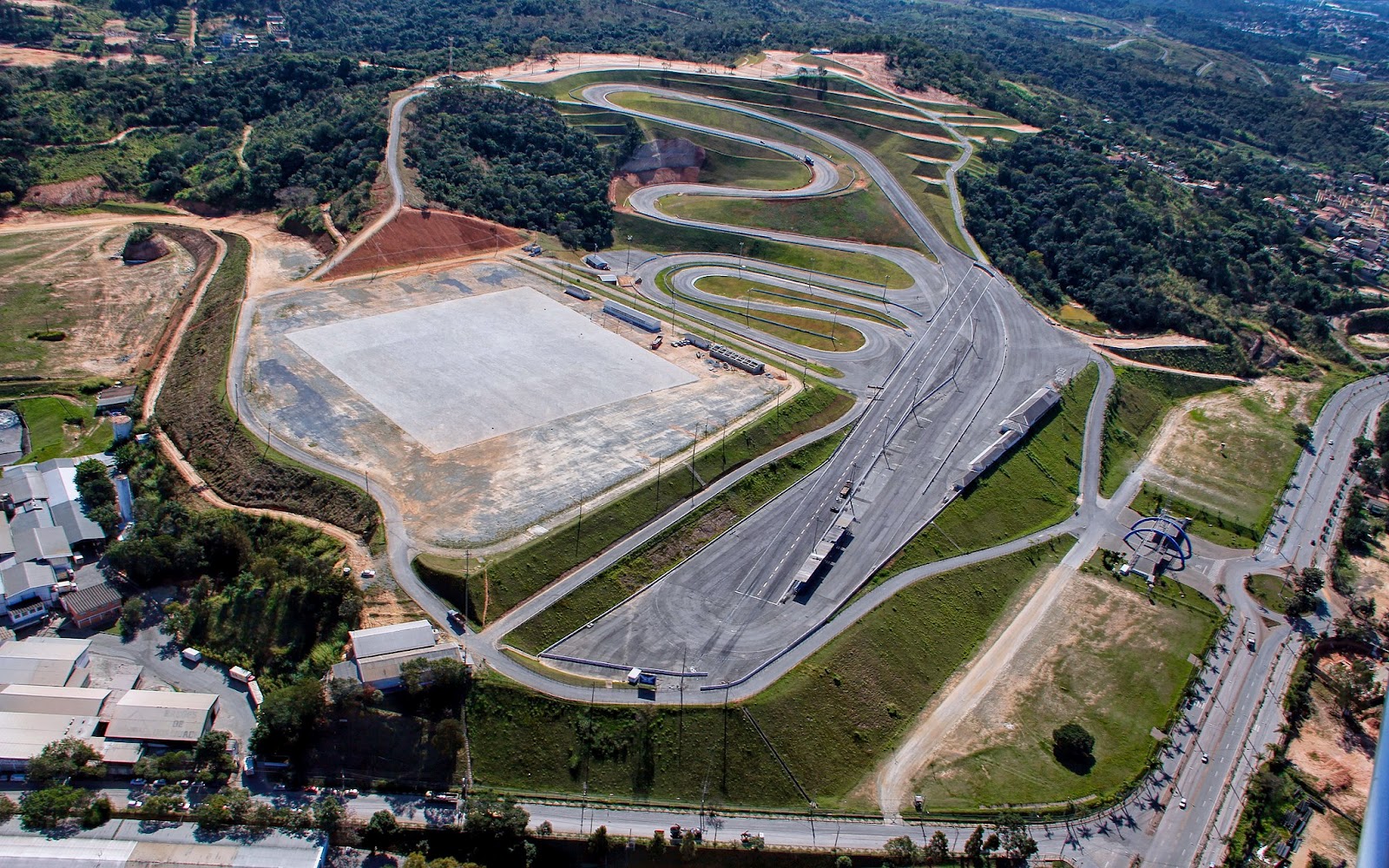 Claudio Roscoe: MEGA SPACE - MG - CIRCUITO DA MONTANHA
