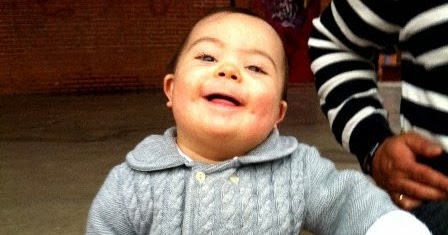 CON UNA SONRISA Y UNA MIRADA - Síndrome de Down