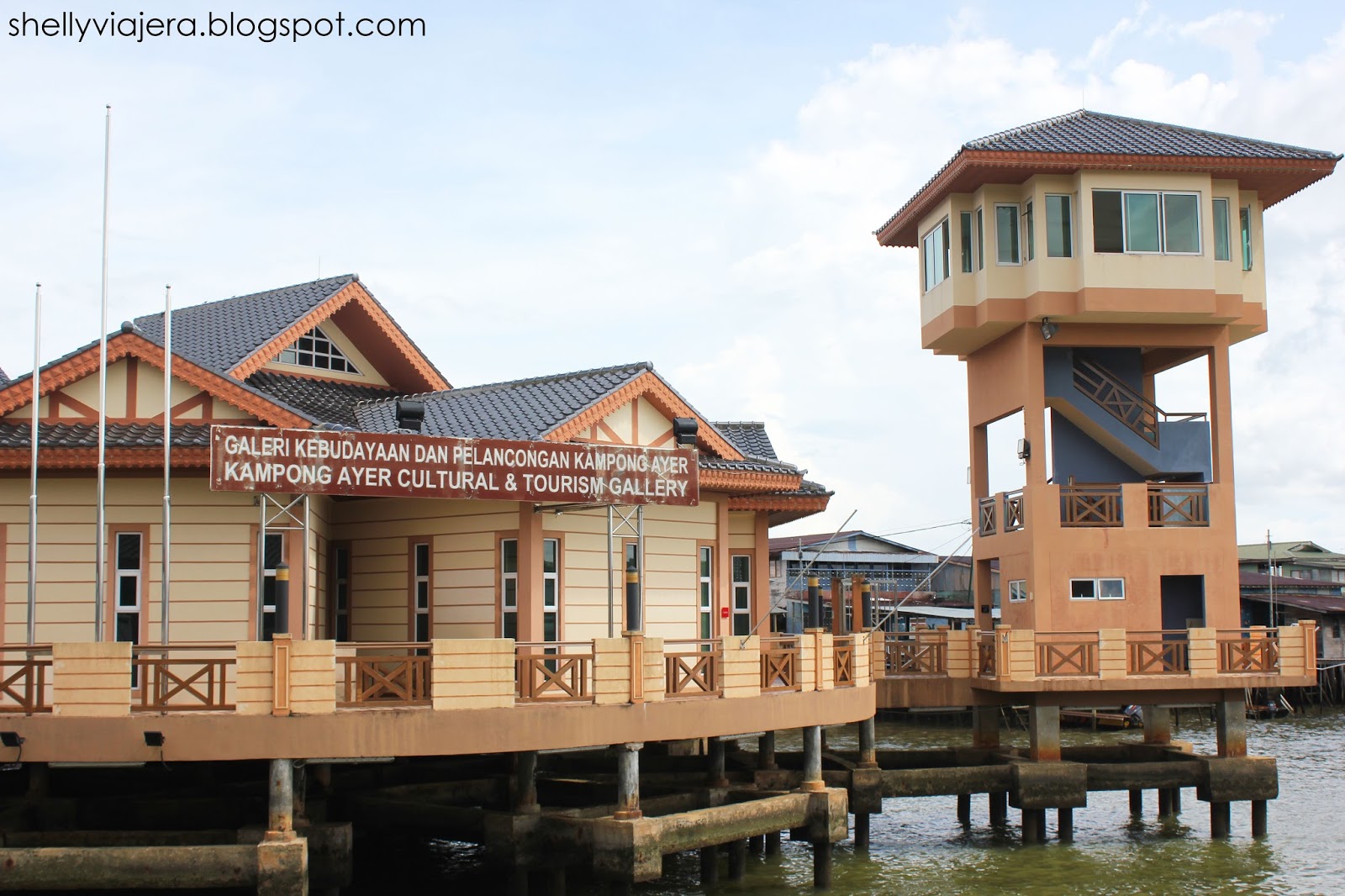 When in Brunei: Kampong Ayer - Shelly Viajera Travel