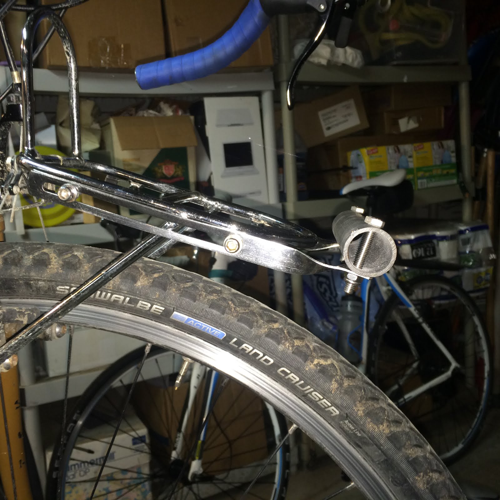 Cyclesnack: DIY: Front Rack Light Mount