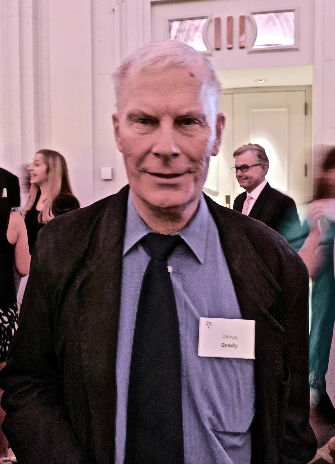 Detectives Beyond Borders