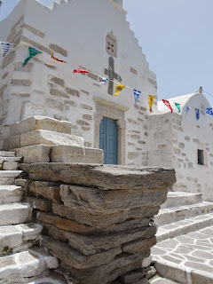http://artnotakymothoe.blogspot.com: ΤΗΝ ΠΑΡΟ ΦΩΤΟΓΡΑΦΙΖΕΙ Η ΝΟΤΑ ΚΥΜΟΘΟΗ