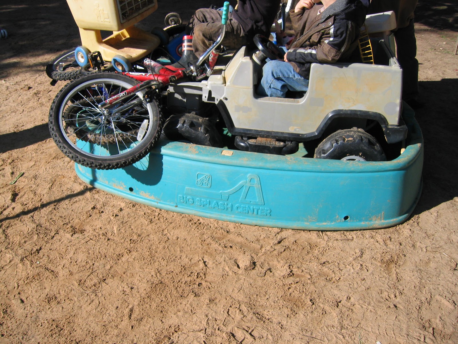 Knitted by God's Plan: Memory Monday - Castle Dodgeball