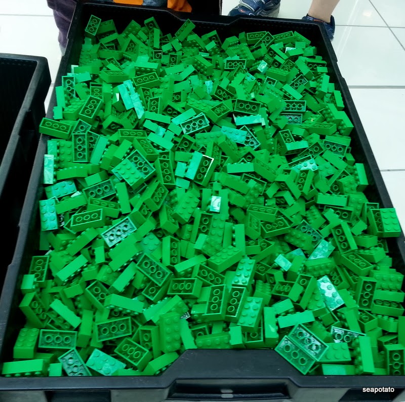 Savvy Shopping, Deals & Reviews: LEGO Store Grand Opening at Surrey ...