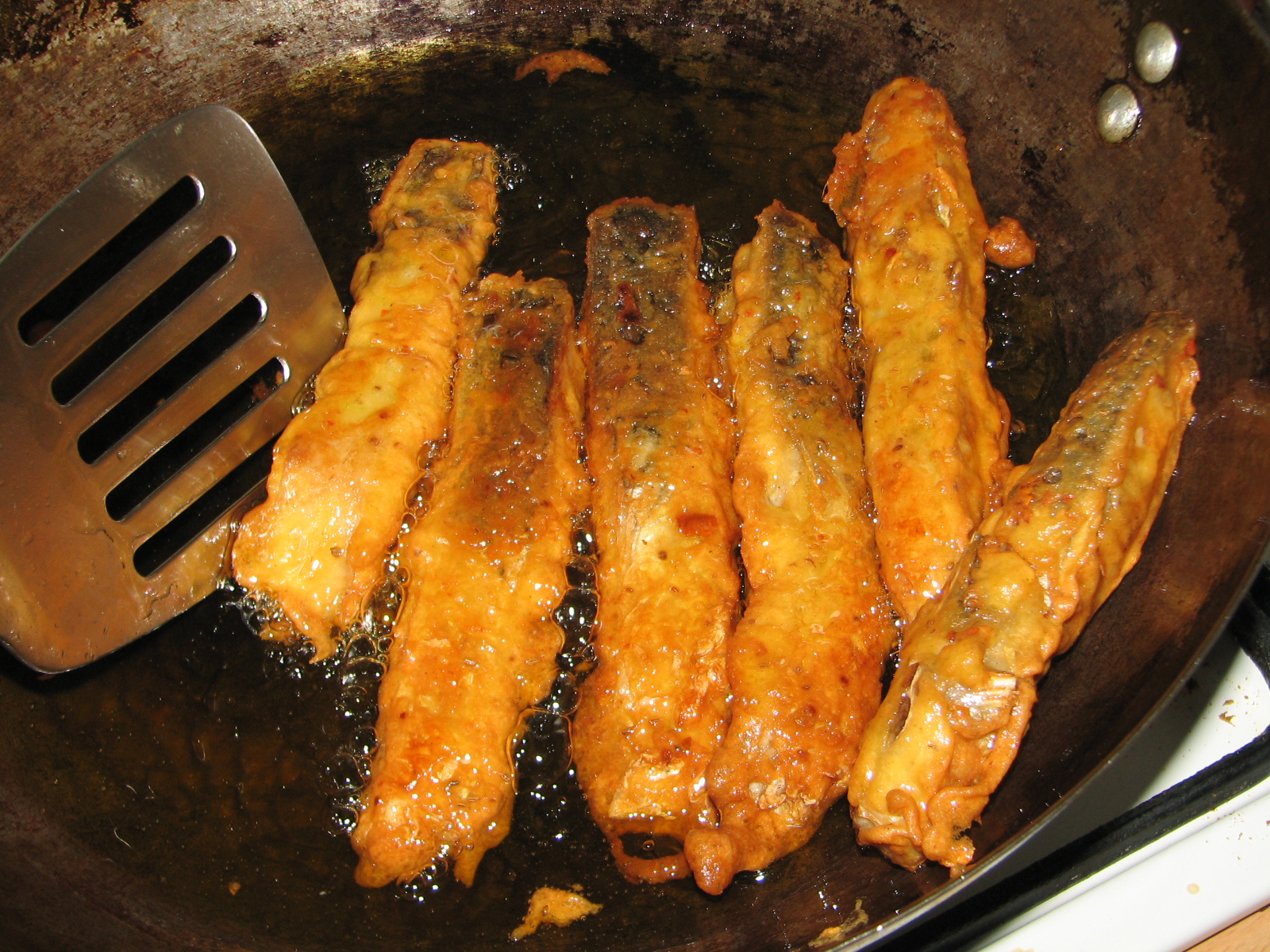 foodsonline: Amritsari Fish Fritters (Batterd Fish Fritters)