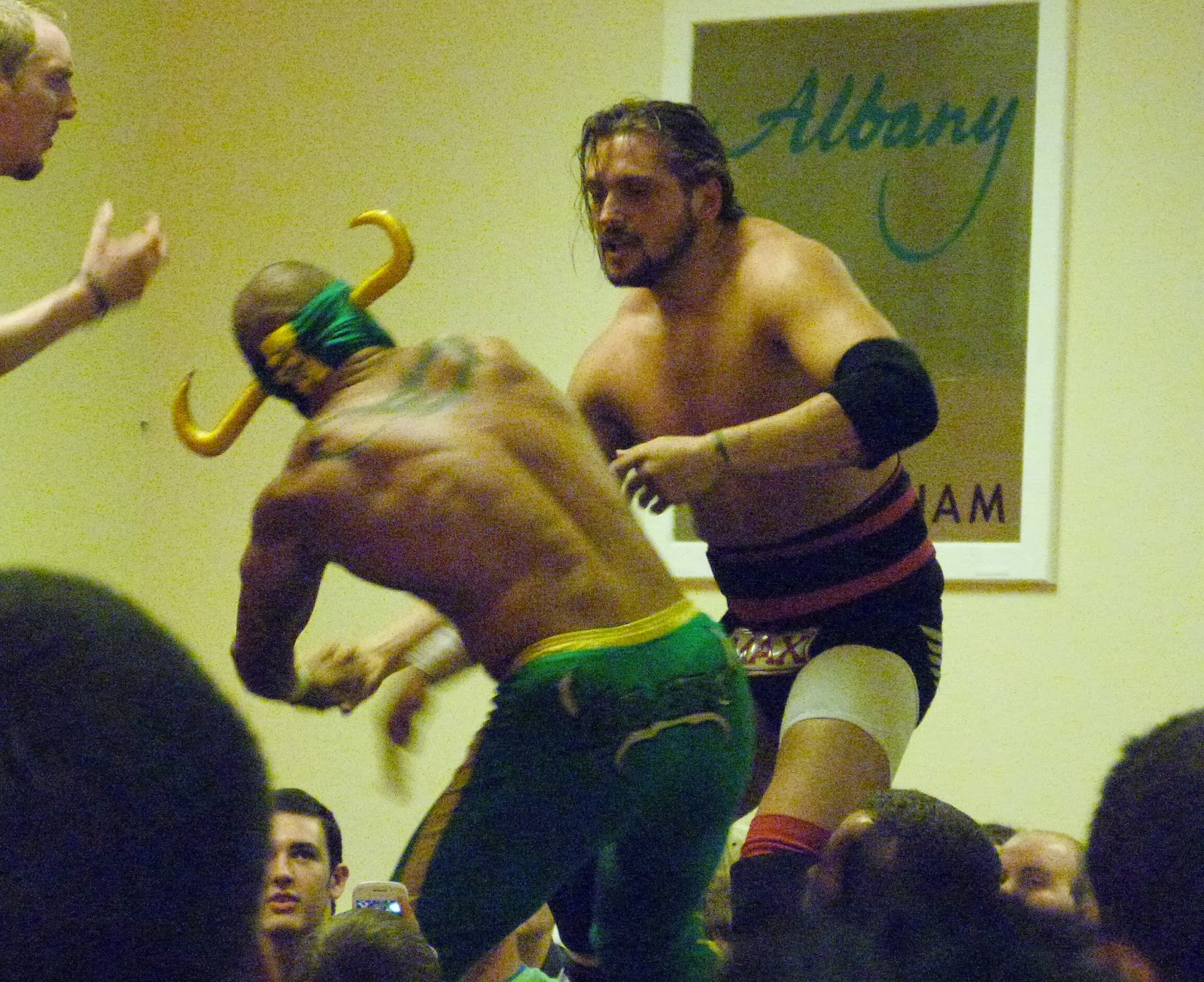 WRESTLESHOTS: EL LIGERO V MAX ANGELUS