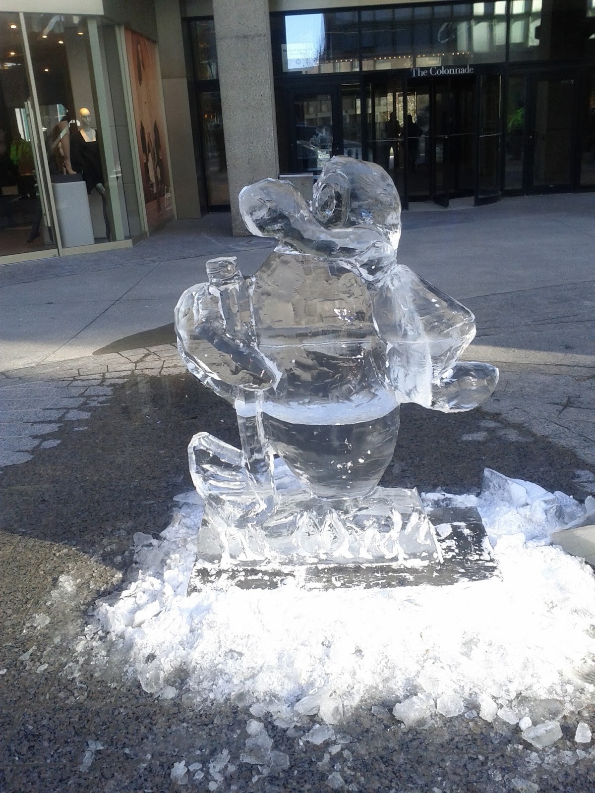 Toronto things: Toronto Pictures: Yorkville Ice Sculptures