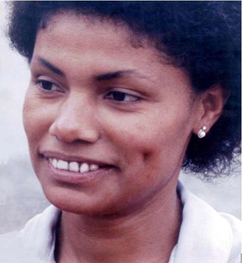 MUJERES QUE HACEN LA HISTORIA - BREVES BIOGRAFIAS: Siglo XX - María ...