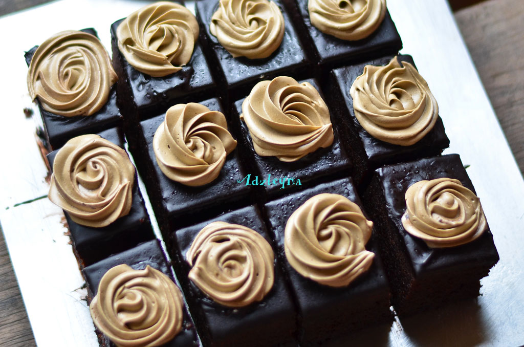 Adzleyna Bakery and Craft (ABC): Kek Coklat Moist: Coklat & Buttercream ...