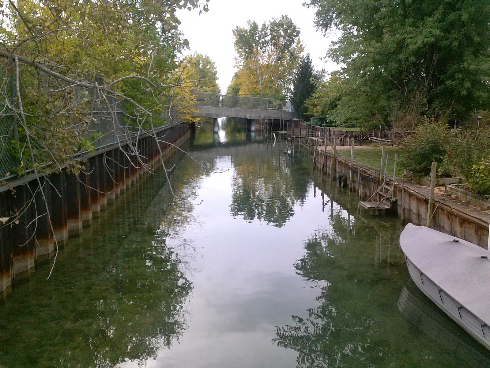 A Detroit Architect's Journal: Eastside Venice: The Fox Creek Canals