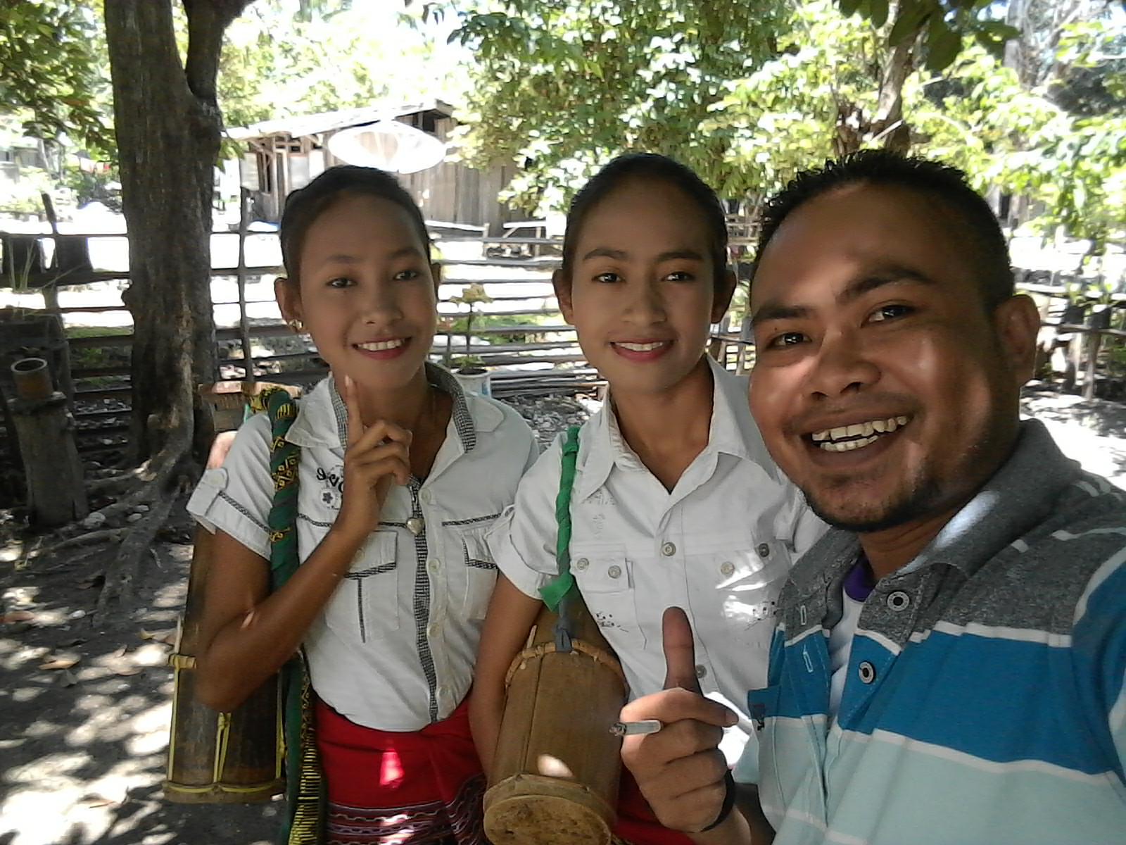 CARA BERPAKAIAN YANG SOPAN