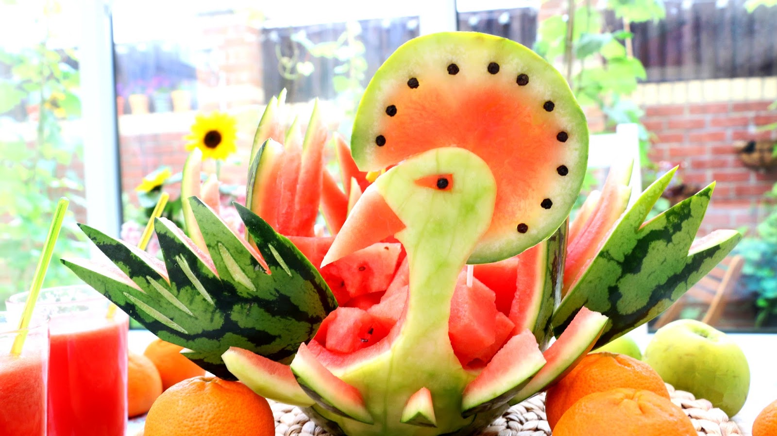ItalyPaul - Art In Fruit & Vegetable Carving Lessons: Art In Watermelon ...
