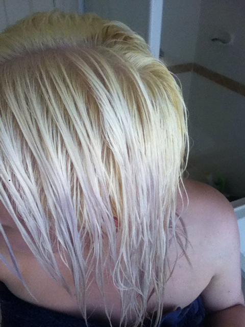 Rock'n'Doll : How to: Bleach Your Roots at Home (With Pictures)