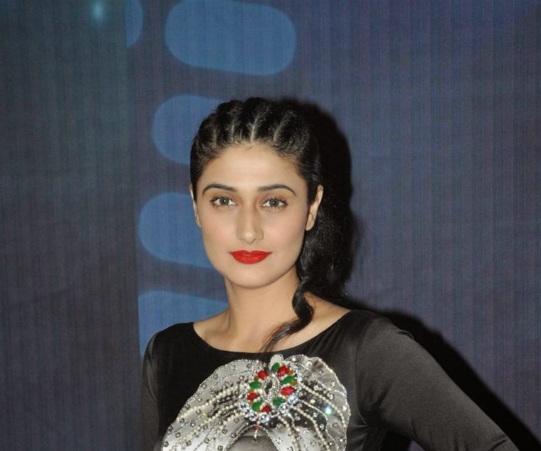 Ragini Khanna HD Wallpaper - all 4u stars wallpaper