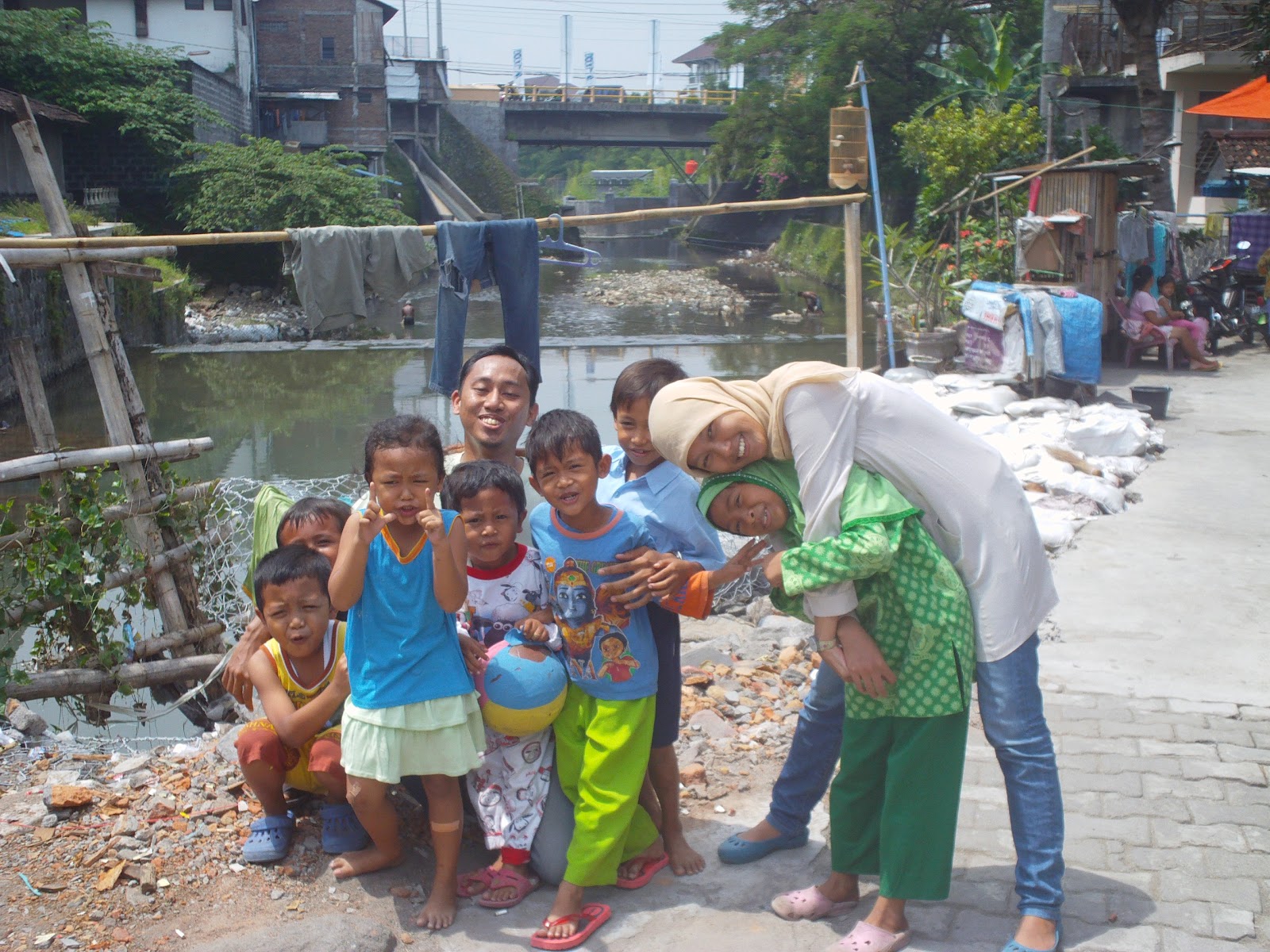 FIGHTING FOR LIVES: For the Street Children and Orphans of Indonesia ...