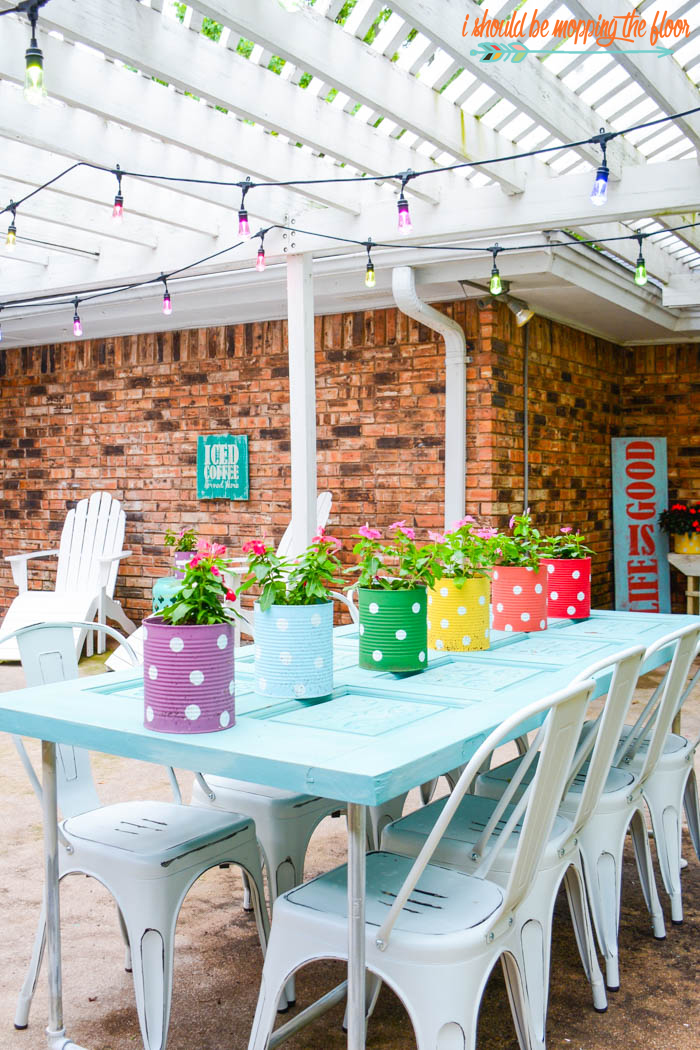 Colorful Outdoor Patio Makeover | i should be mopping the floor