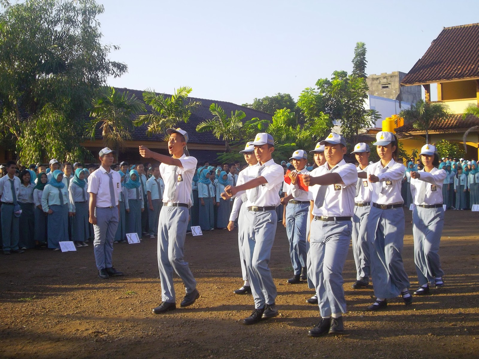 PASKIBRA SMA NEGERI 2 MATARAM: PASKIBRA SMAN 2 MATARAM 2013