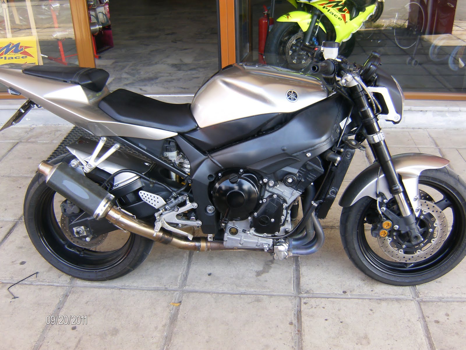 T.T.Design: YAMAHA R1 02’ 03’ STREET FIGHTER