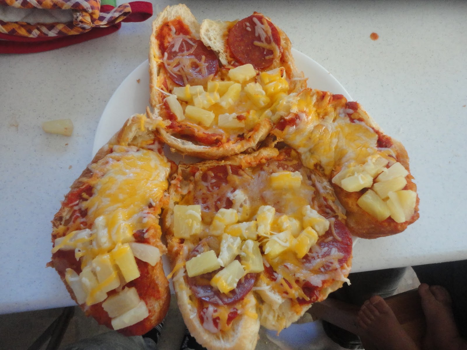 Adventures in Mundane Land: Croissant Pizza