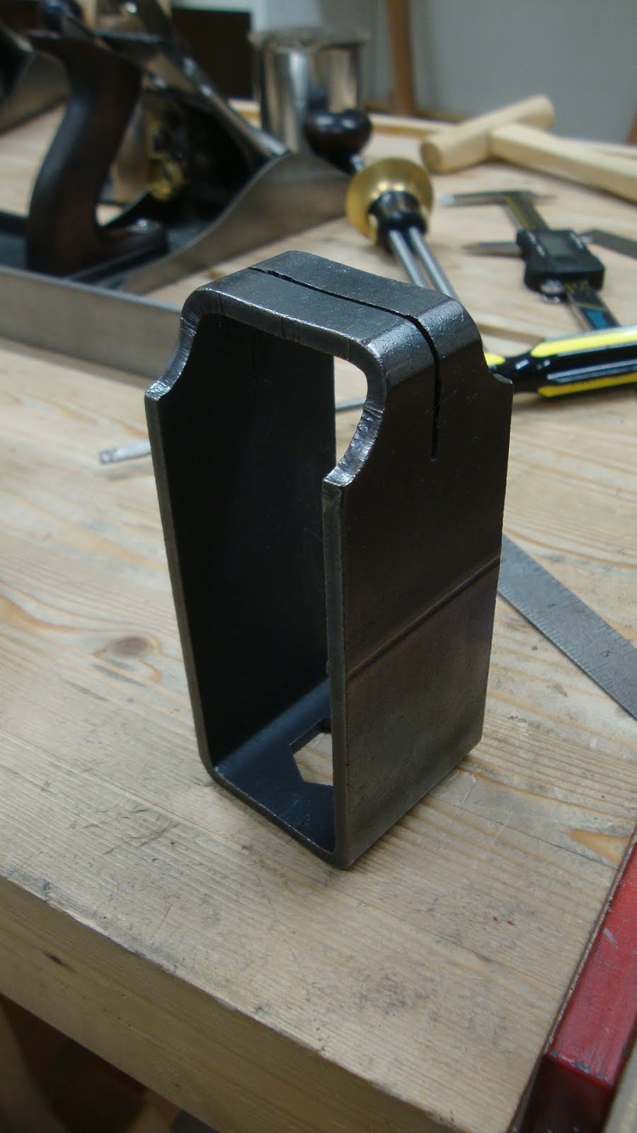 Woodworking in a Tiny Shop: The Roubo Frame Saw - Part 1