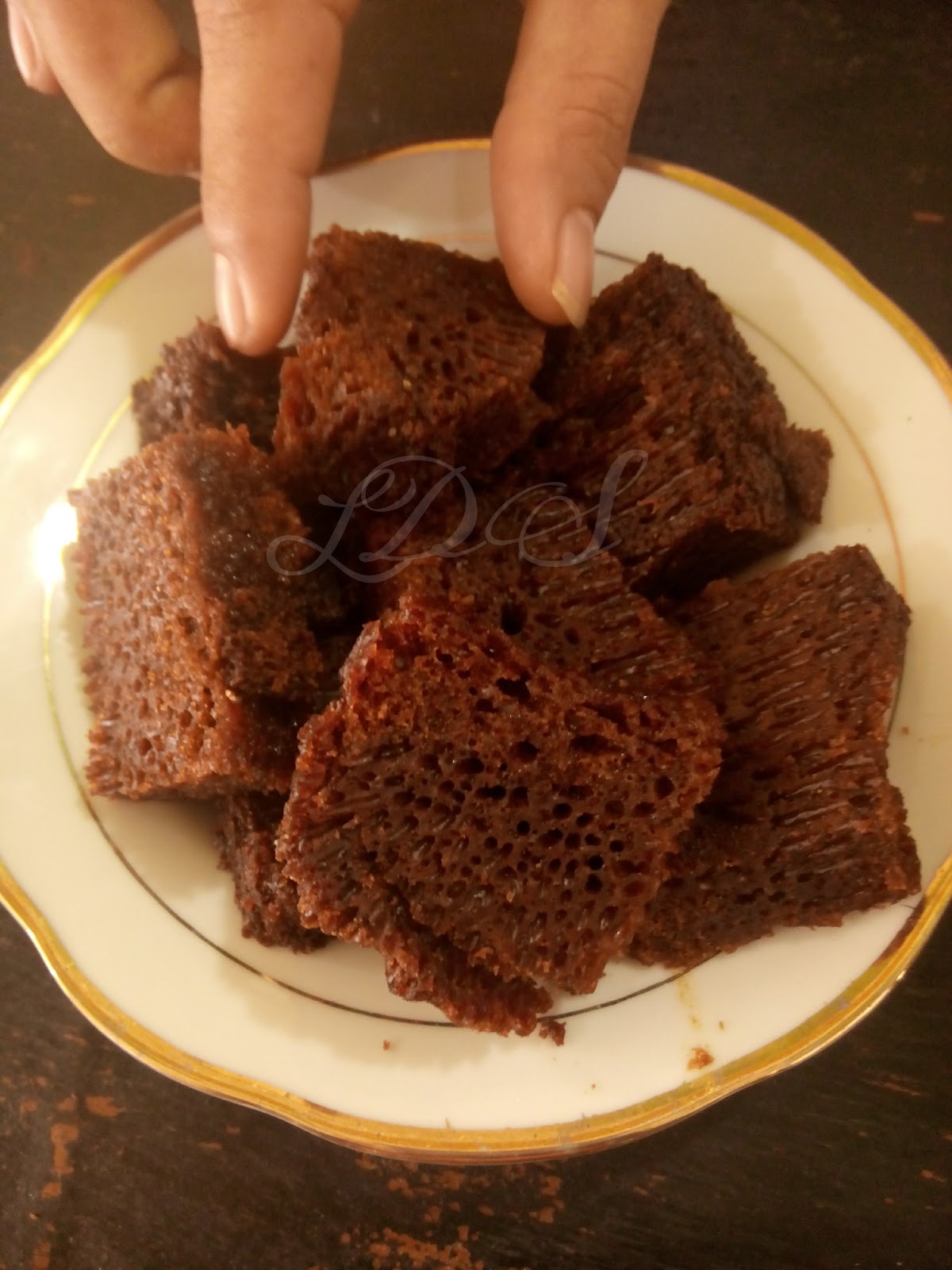 DAPUR BUNDA INONG: Cake Caramel aka Cake Sarang Semut