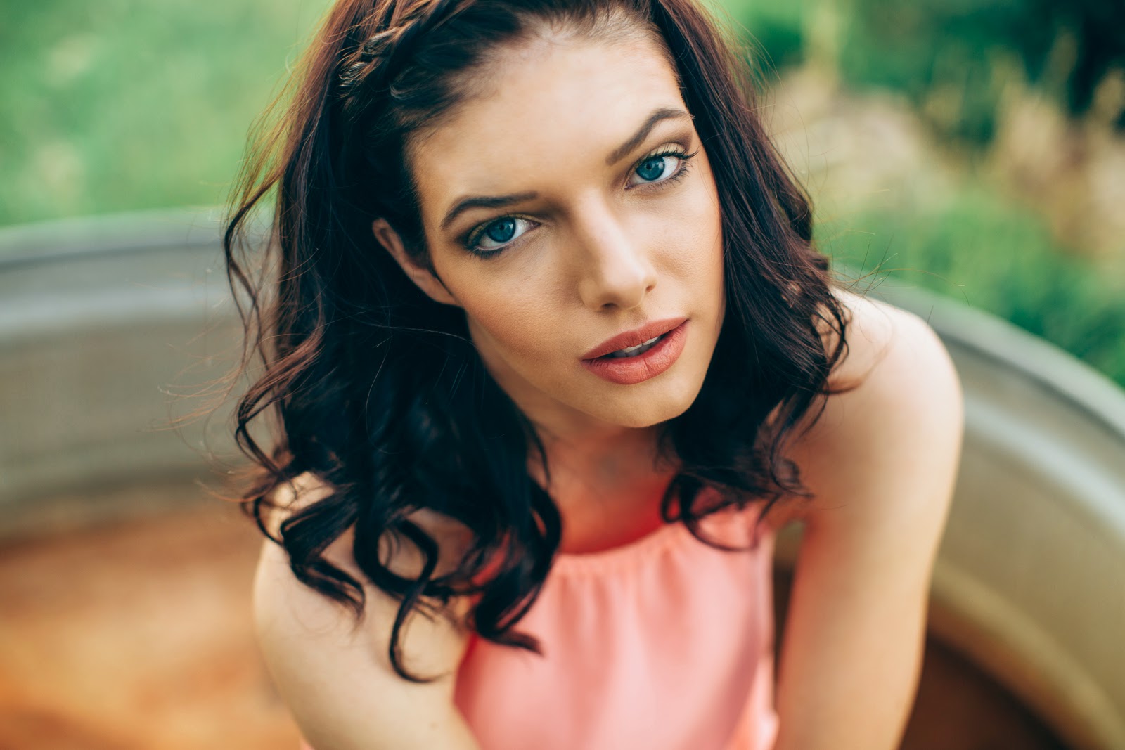 Ariel Thompson's Instagram, Twitter & Facebook on IDCrawl