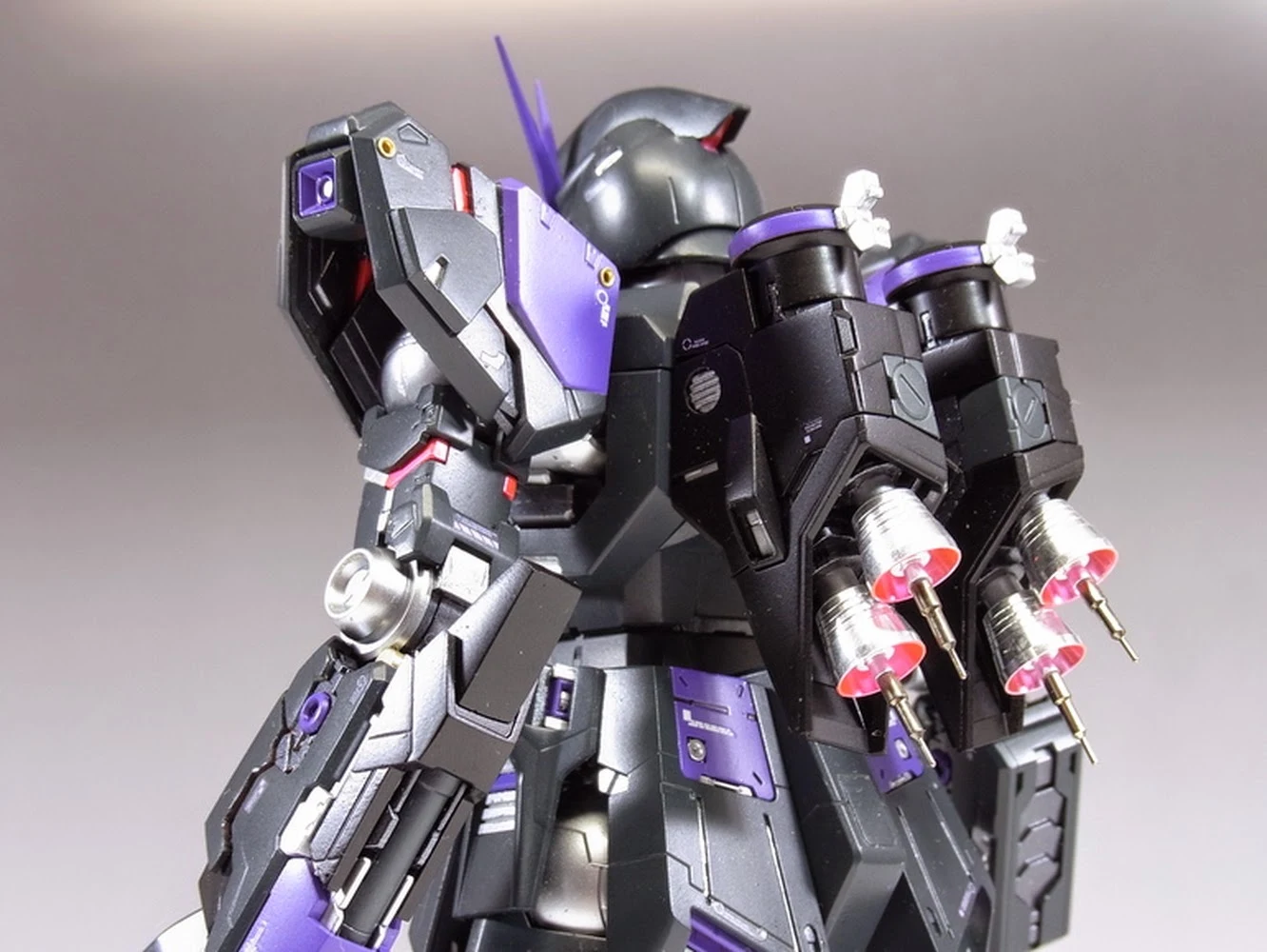 Custom Build: MG 1/100 nu-Gundam "Prototype Psycho Frame"