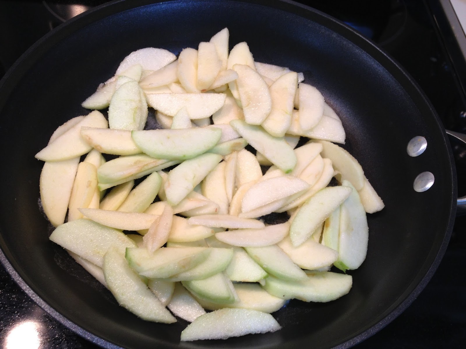 The Boozy Epicure: Chaussons aux Pommes (Apple Turnovers)