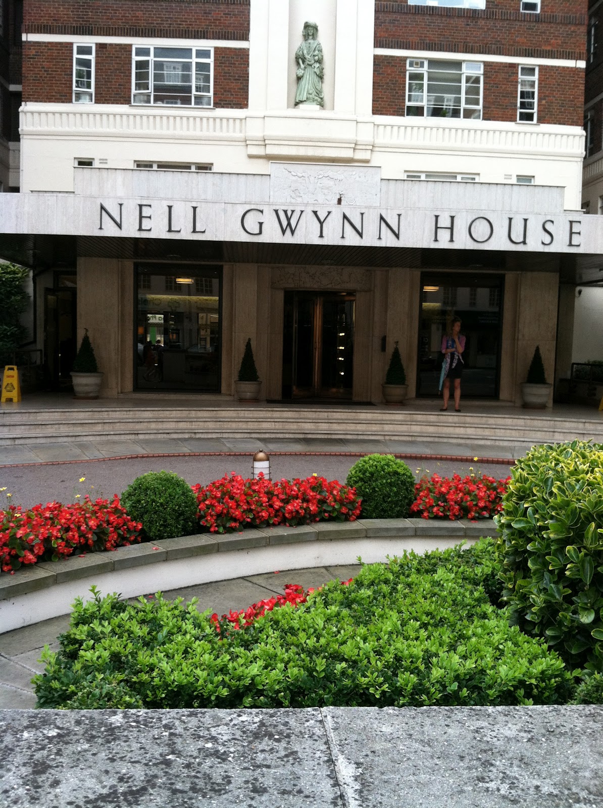 Despicable Tours: Nell Gwynn House