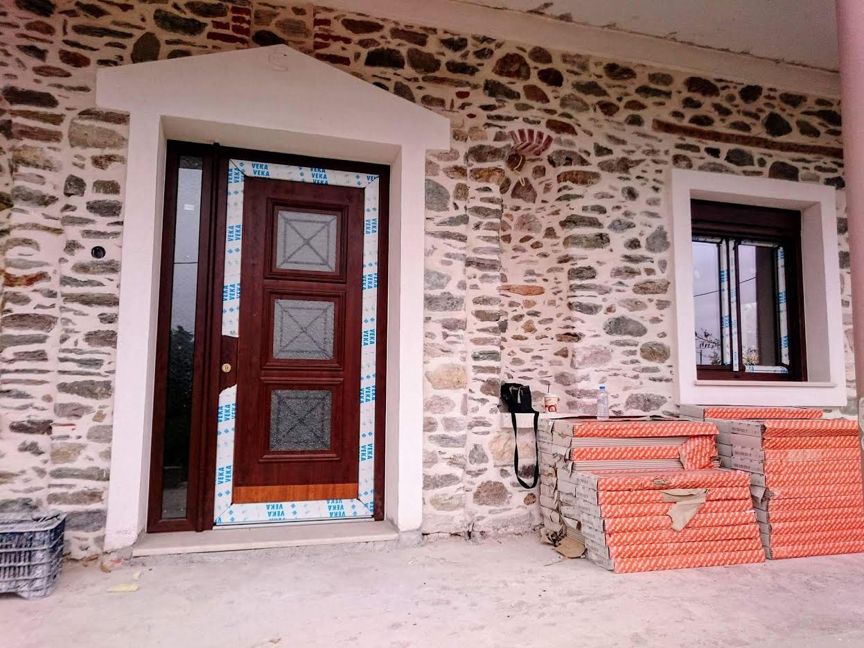 Συνθετικα κουφωματα rehau: Αναπαλαιωση πετρινης κατοικιας & τοποθετηση ...