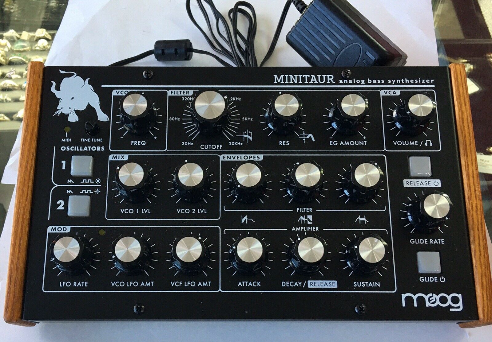 MATRIXSYNTH: Moog Minitaur Bass Synthesizer SN MT12642