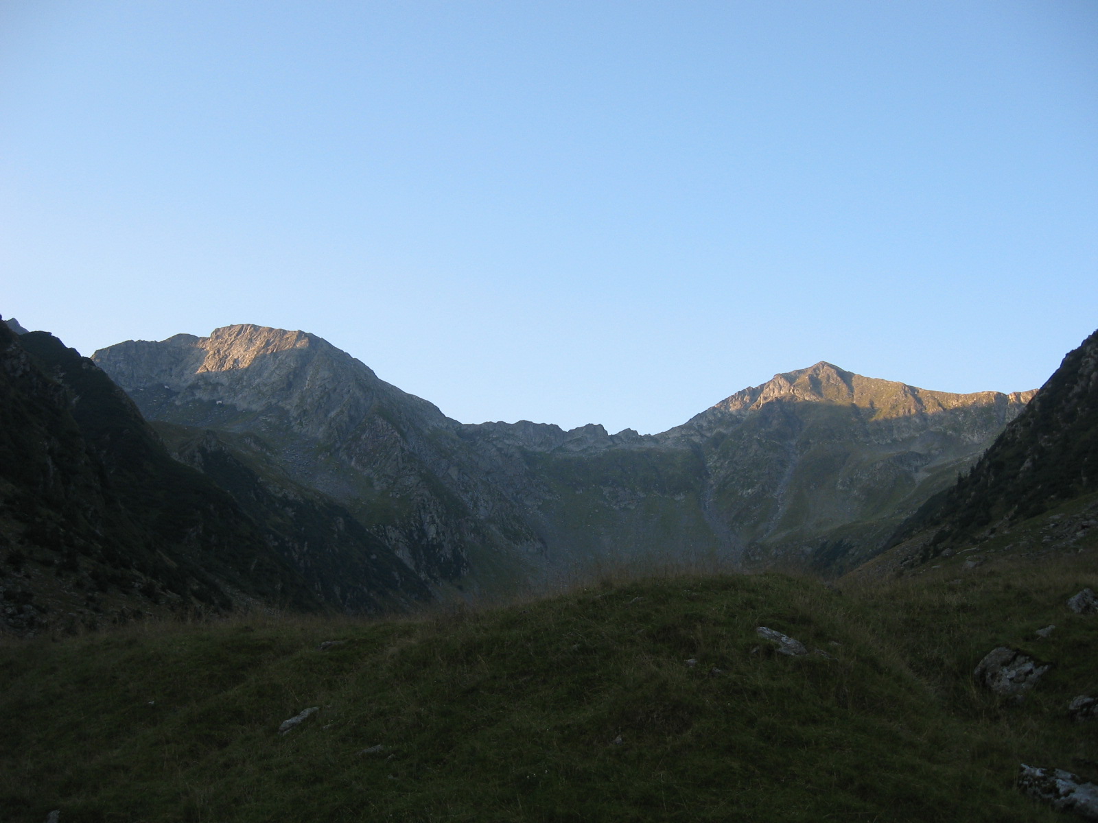 Hai cu noi la munte!: Vf. Moldoveanu prin Valea Vistei Mari (22-24 aug ...