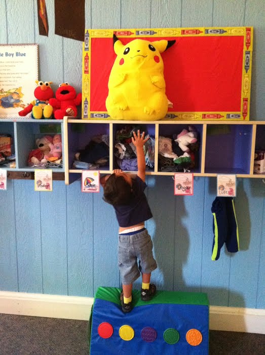 NakaKon: Pikachu goes to school