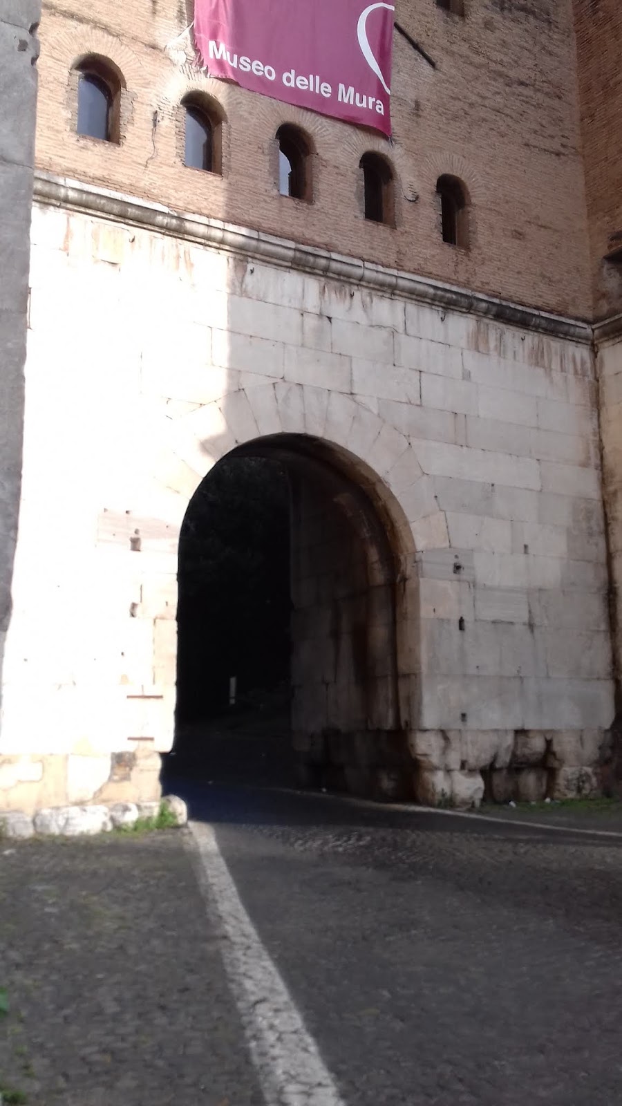 Via Appia Antica - da Porta Capena (Roma) a Cisterna di Latina: Porta ...